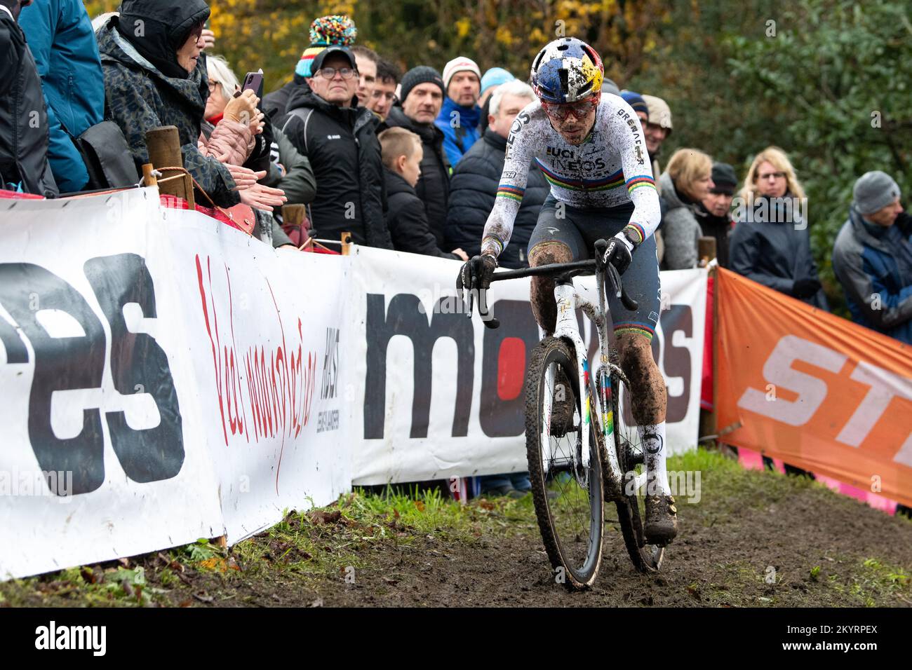 Tom Pidcock in the Cyclocross World Cup Hulst Stock Photo - Alamy