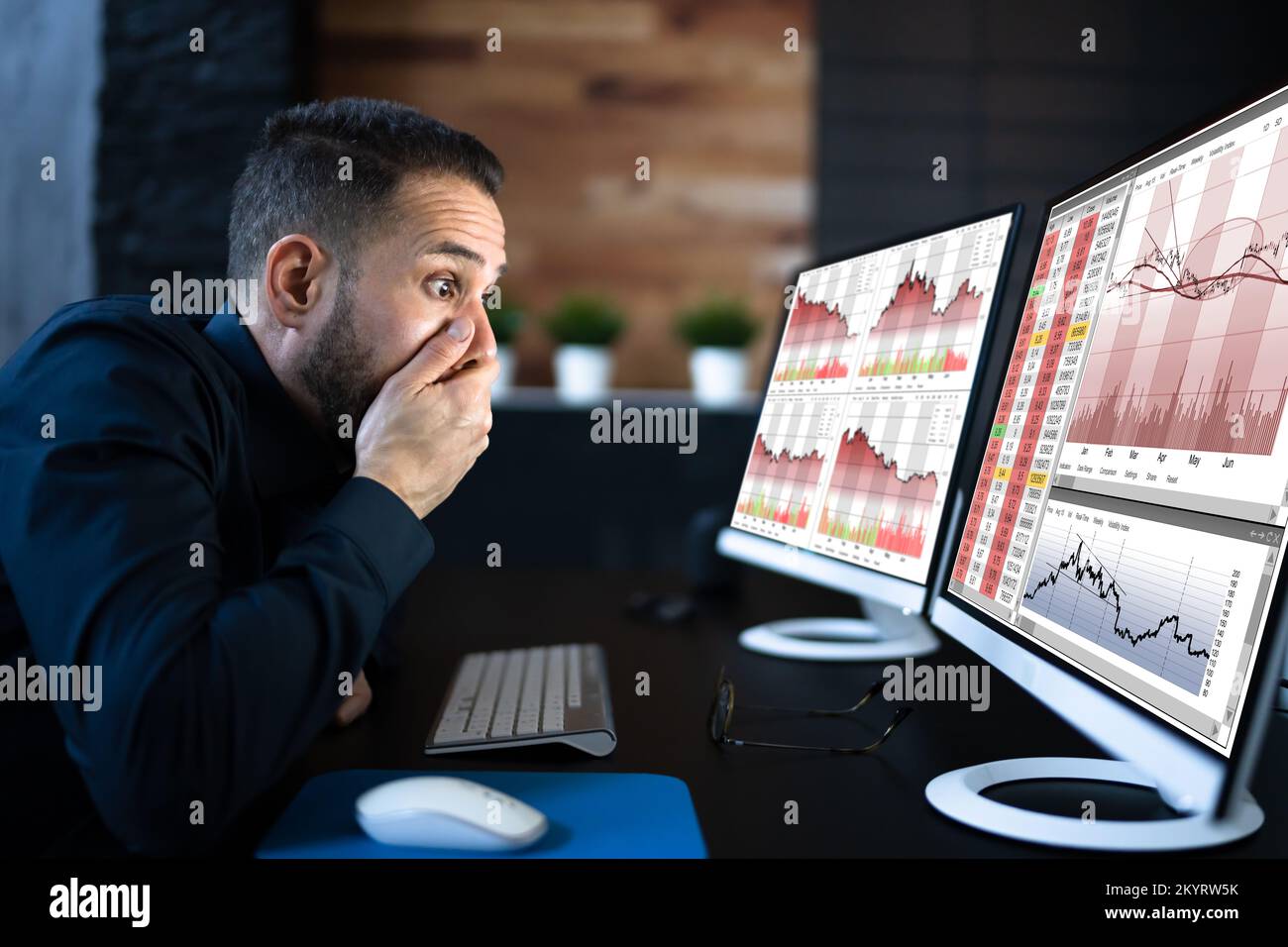 Financial Loss Data. Businessman With Stock Loss And Decrease Chart Stock Photo - Alamy