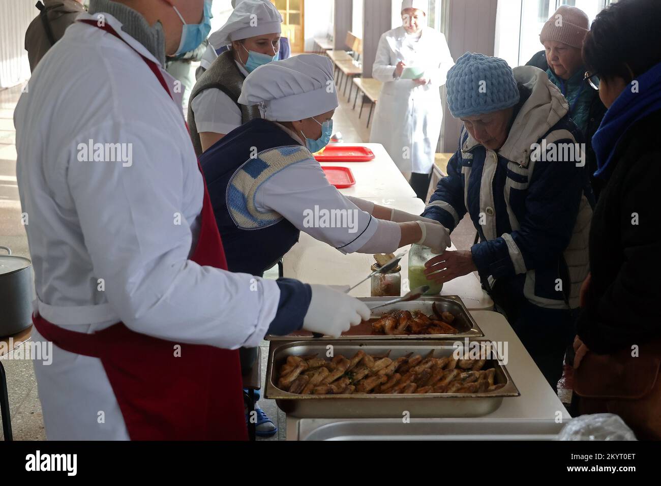 Food distribution point hi-res stock photography and images - Alamy