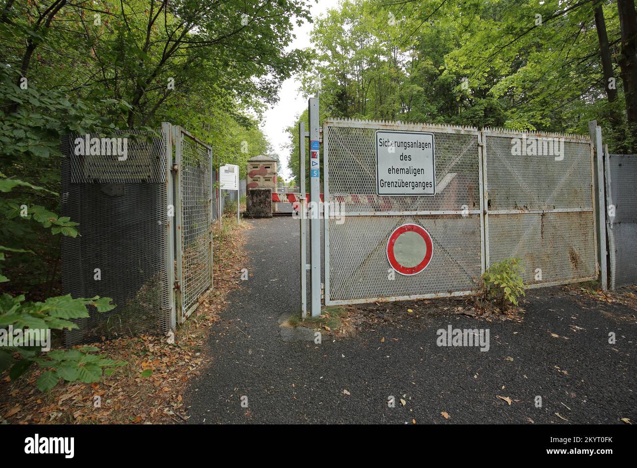 Inner German border crossing to the former GDR and security ...