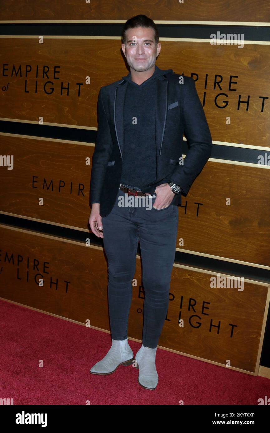 December 1, 2022, Beverly Hills, CA, USA: LOS ANGELES - DEC 1: Omar ...