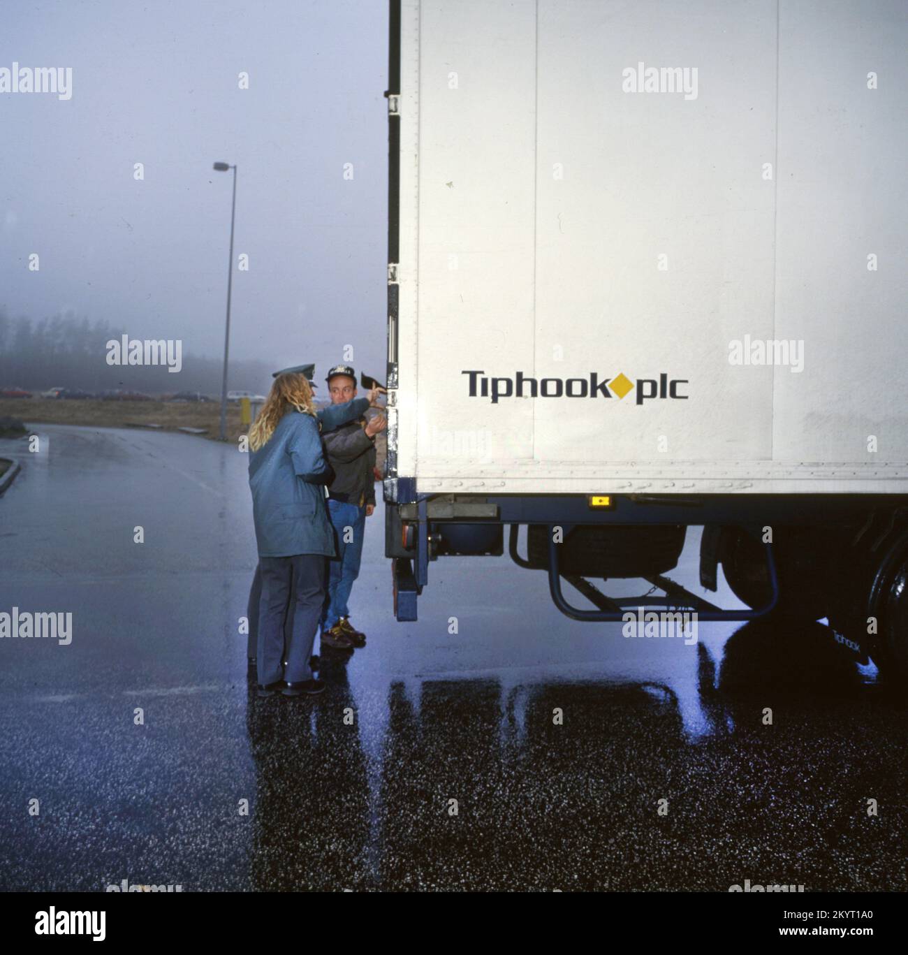 Customs activities, here on 29.11.1994 in Pomellen, on the German ...