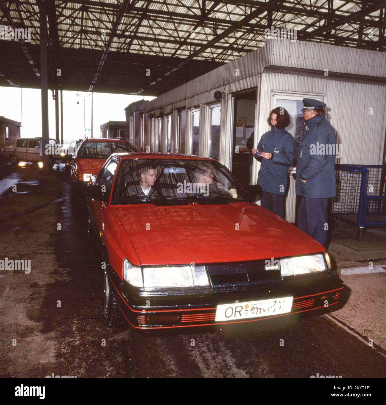 Customs activities, here on 29.11.1994 in Pomellen, on the German ...
