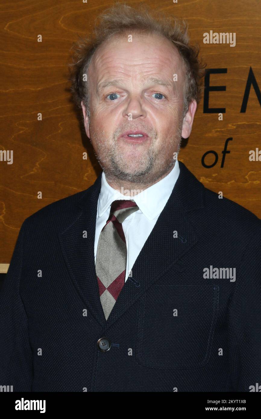 December 1, 2022, Beverly Hills, CA, USA: LOS ANGELES - DEC 1: Sam ...