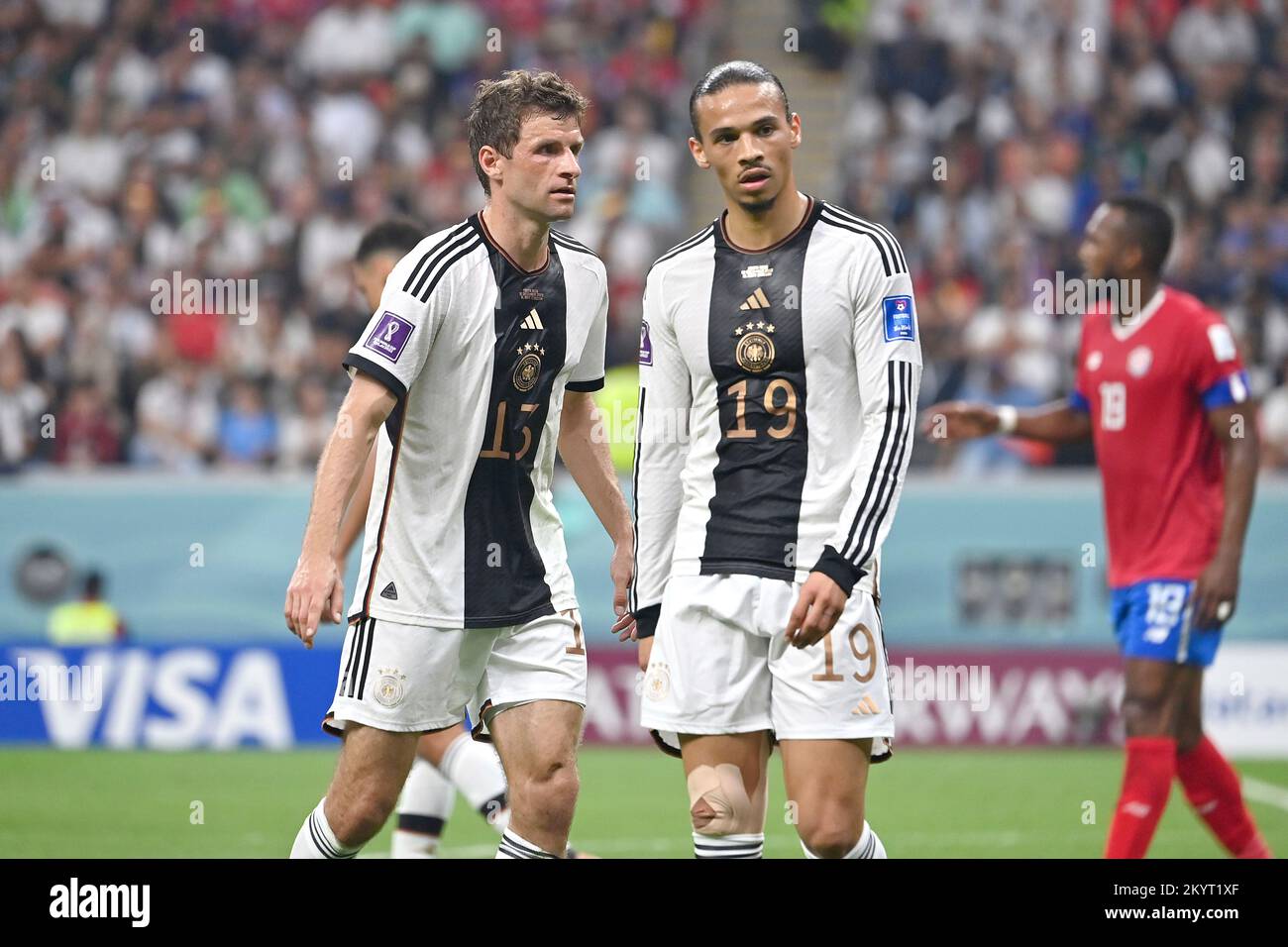 Al Khor, Katar. 01st Dec, 2022. From left: Thomas MUELLER (GER) with Leroy SANE (GER), action ...