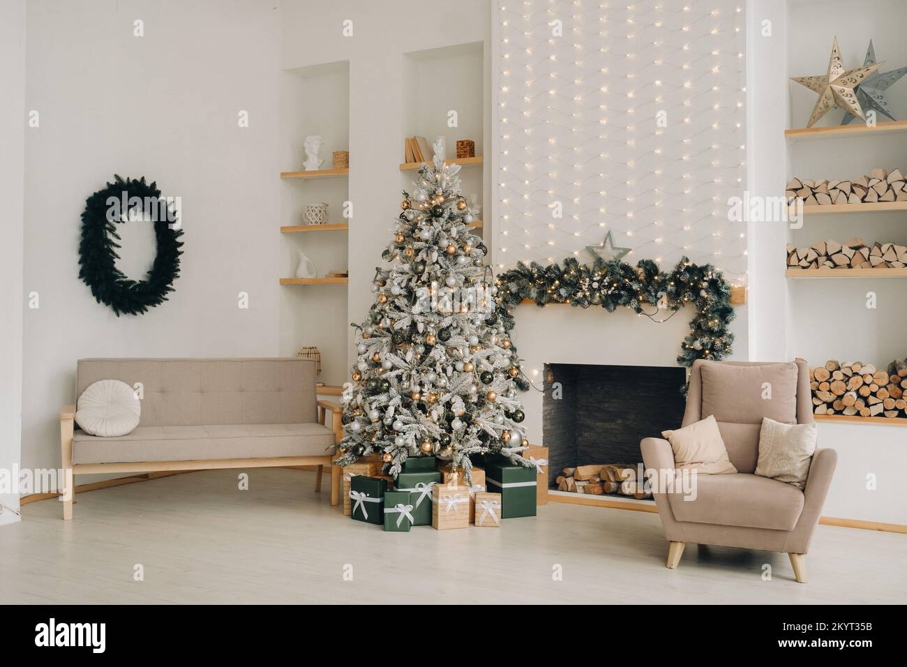 Christmas photo zone festive hi-res stock photography and images - Alamy