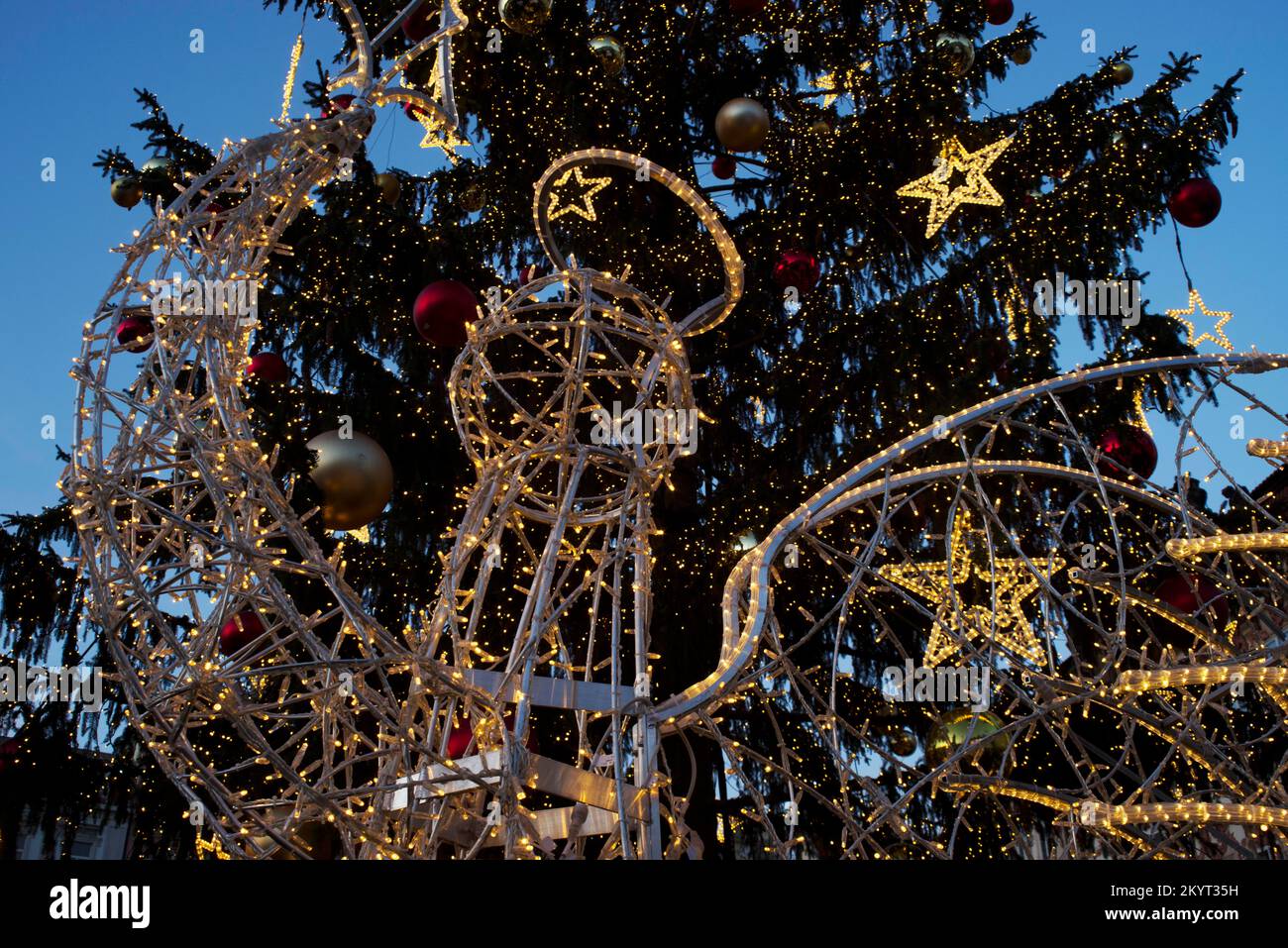 Old Town Square Christmas Tree, Prague, Czech Republic Stock Photo - Alamy