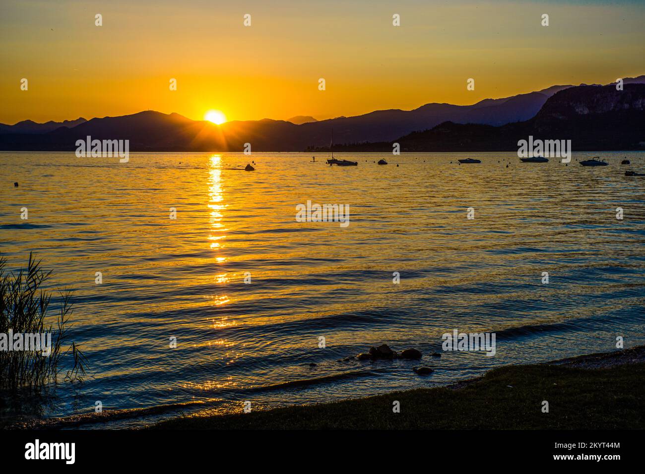 Lake sunset Italy Stock Photo - Alamy