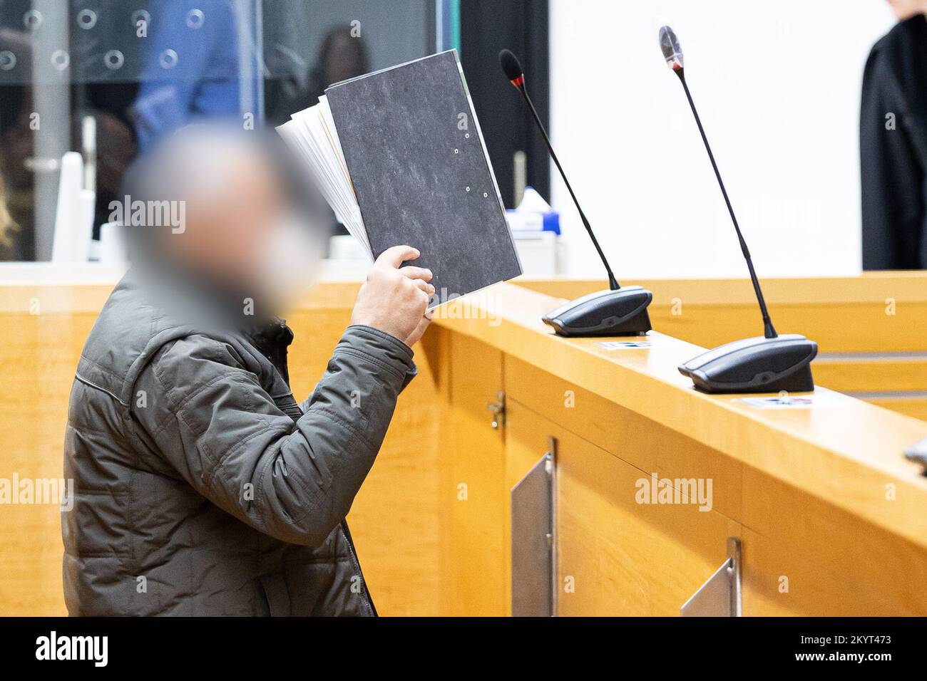 Hanover, Germany. 02nd Dec, 2022. At the start of the trial, the ...