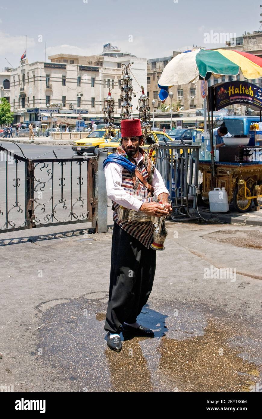 Tea Seller - Damascus, Syria Stock Photo - Alamy