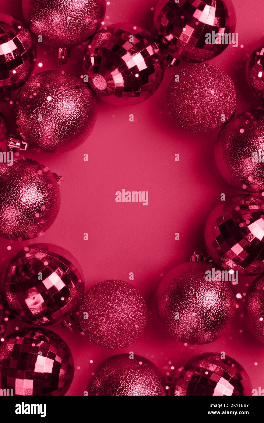 Circle frame of viva magenta Christmas bauble balls decorations on ...