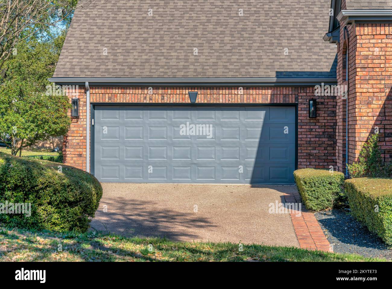 Garagem wide hi-res stock photography and images - Alamy