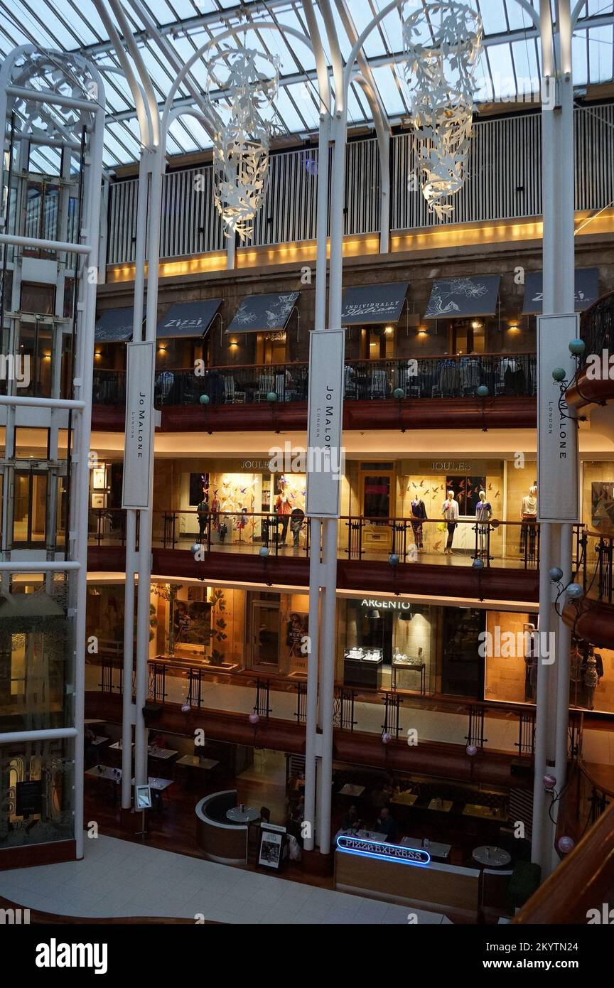 Glasgow, Scotland (UK): Princes Square shopping centre, a view of the ...
