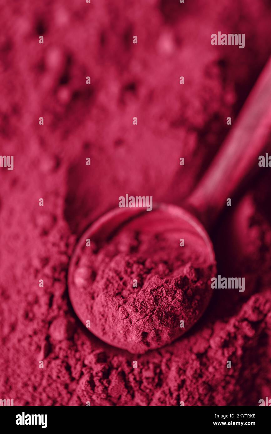 Viva magenta powder in the spoon Stock Photo - Alamy
