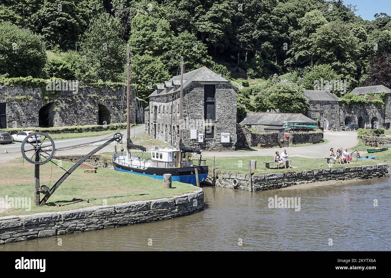 Cotehele cornwall river hi-res stock photography and images - Alamy