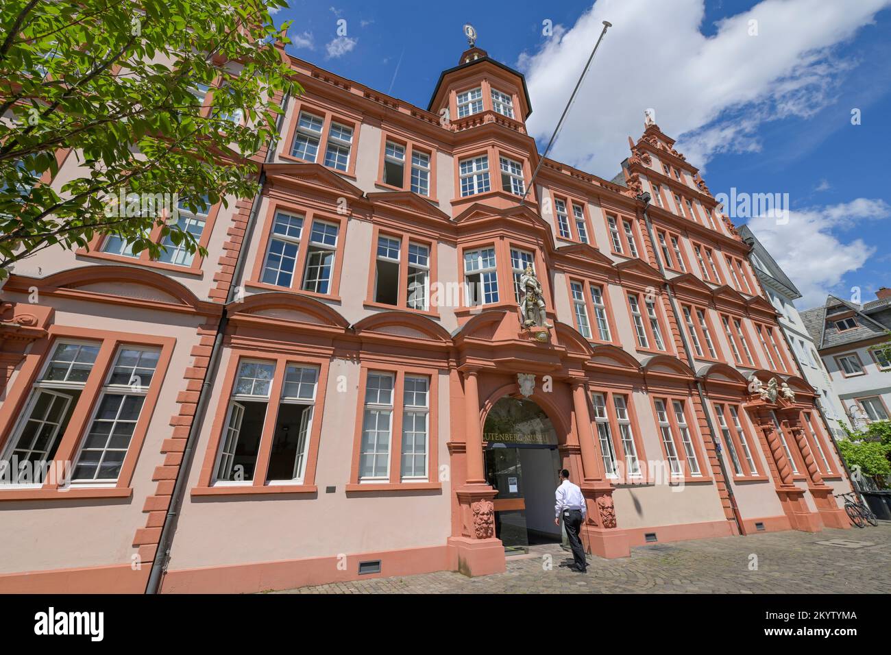 Haus Zum Römischen Kaiser, Gutenberg-Museum, Liebfrauenplatz, Mainz ...