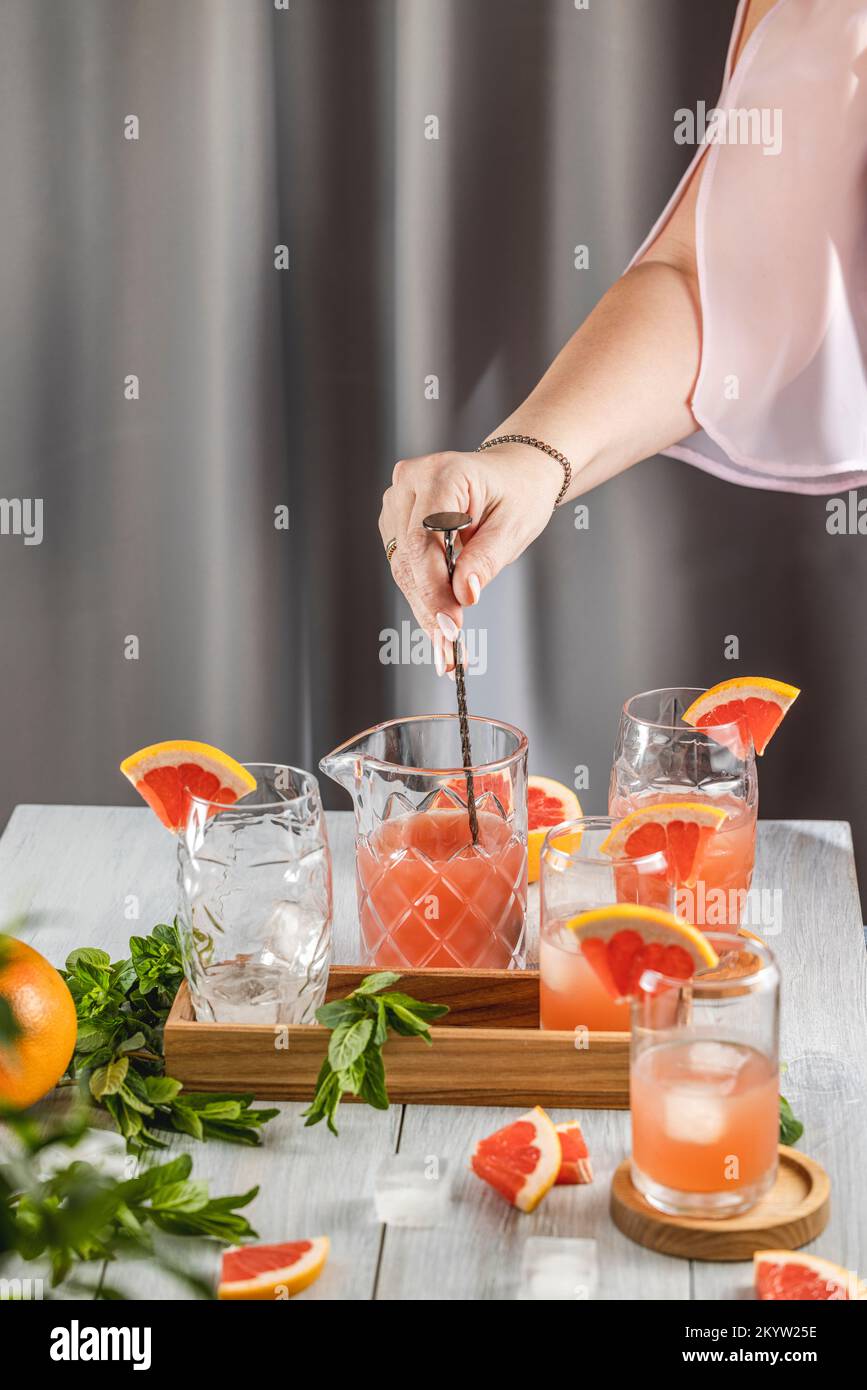 Mocktails preparing hi-res stock photography and images - Alamy