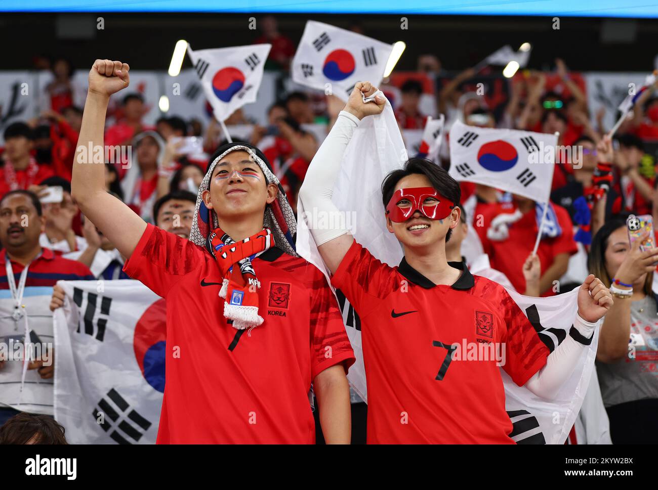 Korean Fans Vs International Fans at Sandy Vincent blog