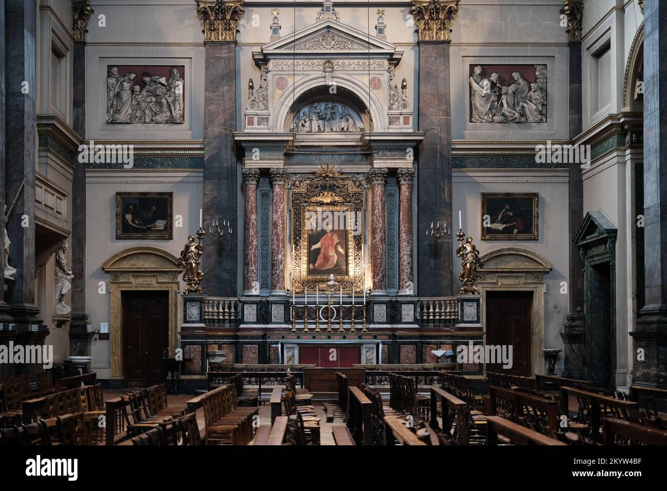 Holy Trinity Brompton Stock Photo - Alamy