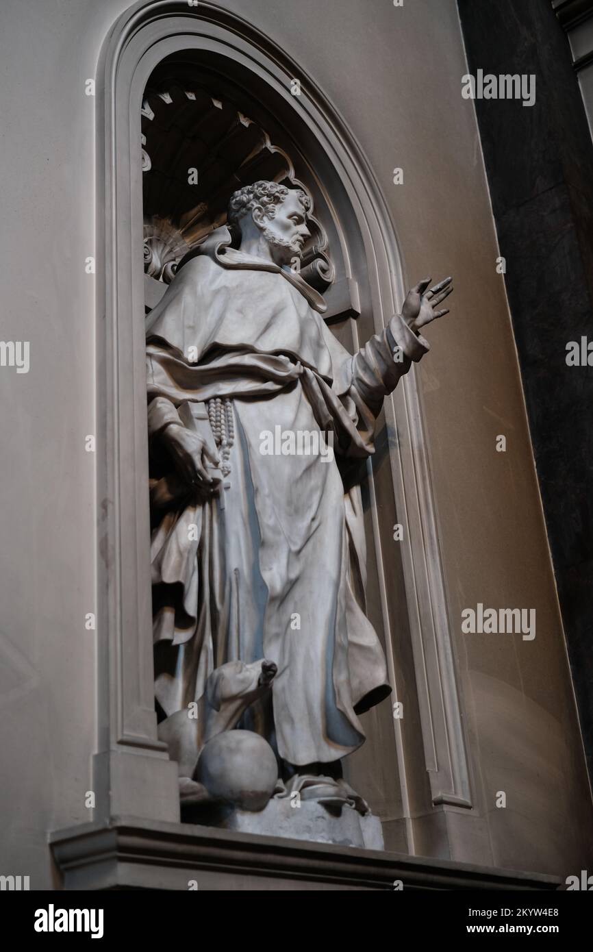 Htb holy trinity brompton hi-res stock photography and images - Alamy