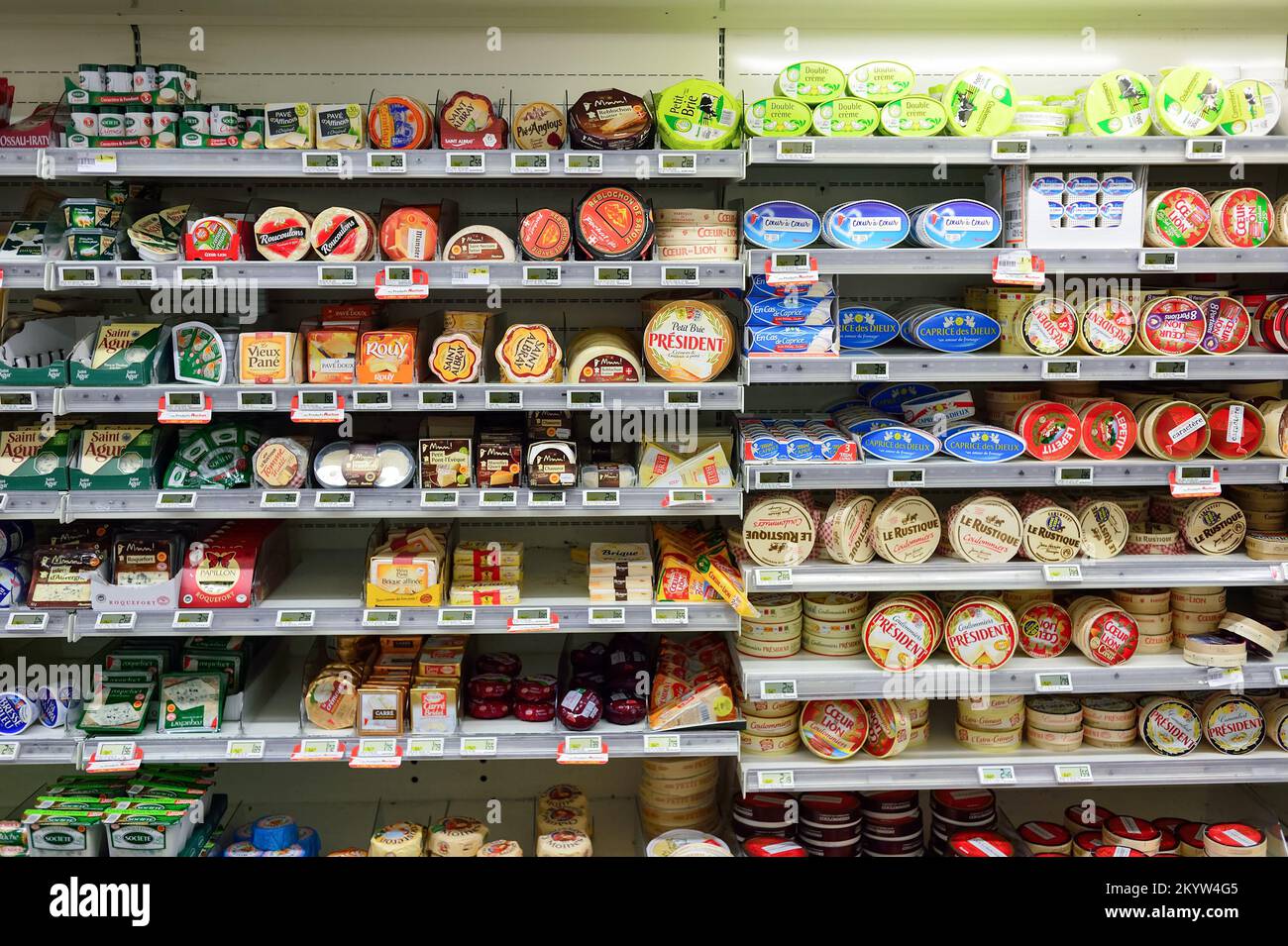 BEGLES, FRANCE - AUGUST 13, 2015: Simply Market supermarket interior ...