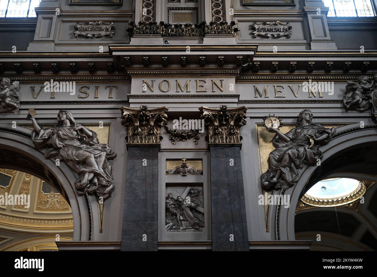 Holy Trinity Brompton Stock Photo - Alamy