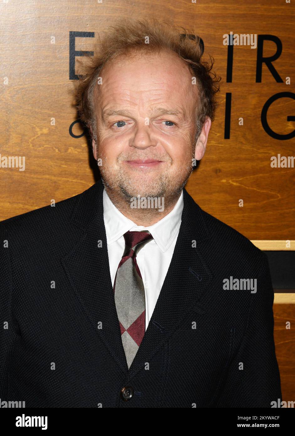 BEVERLY HILLS, CALIFORNIA - DECEMBER 01: Toby Jones attends Los Angeles ...
