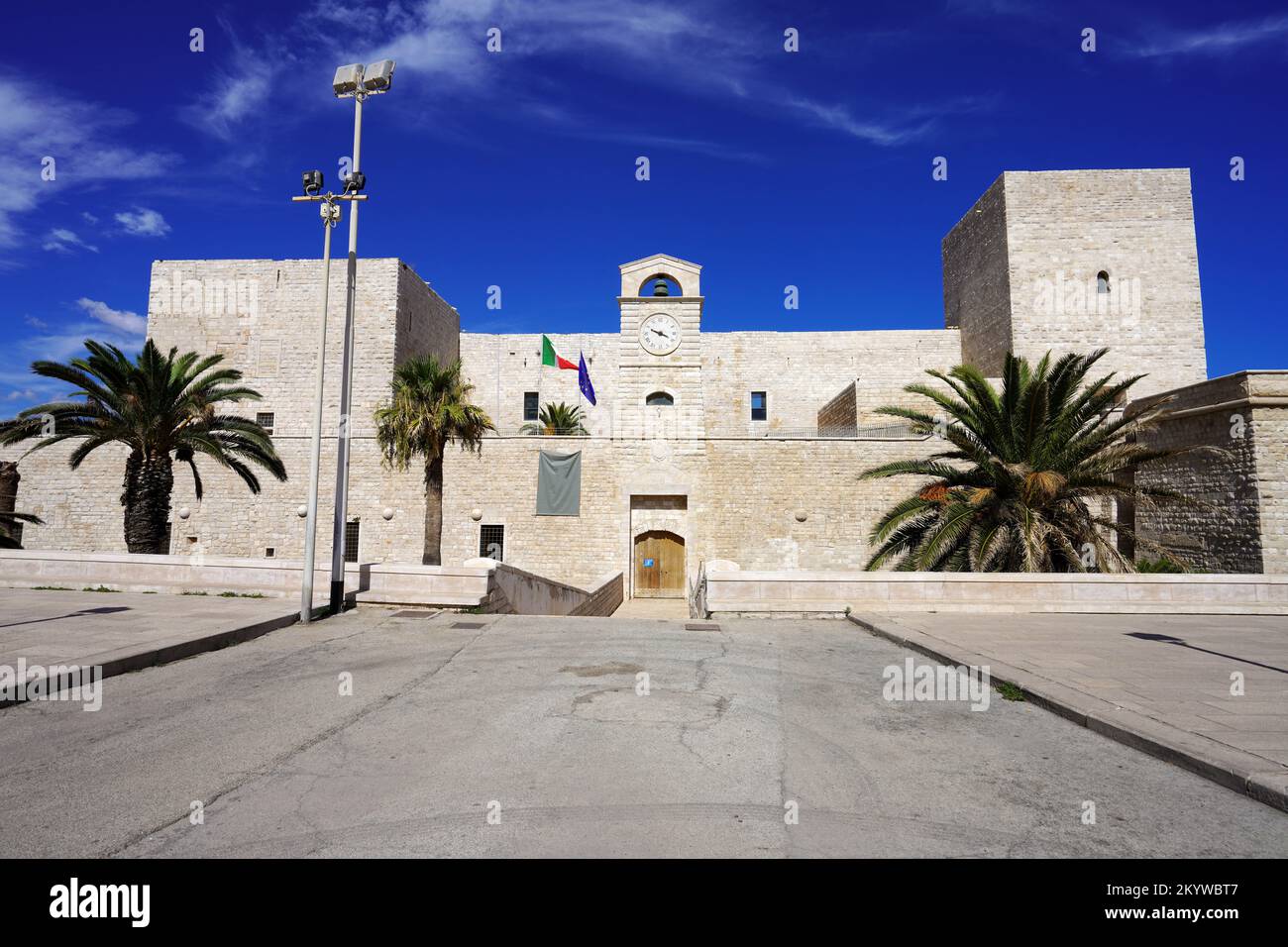 Trani Castle frontal view, Trani, Apulia, Italy Stock Photo - Alamy