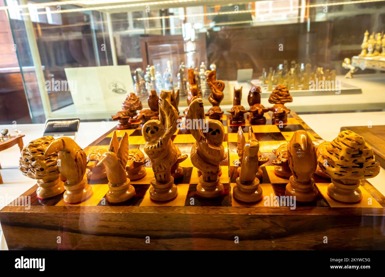Costa-Rican chess set. Chess sets from Costa Rica. Chess pieces. Chess ...