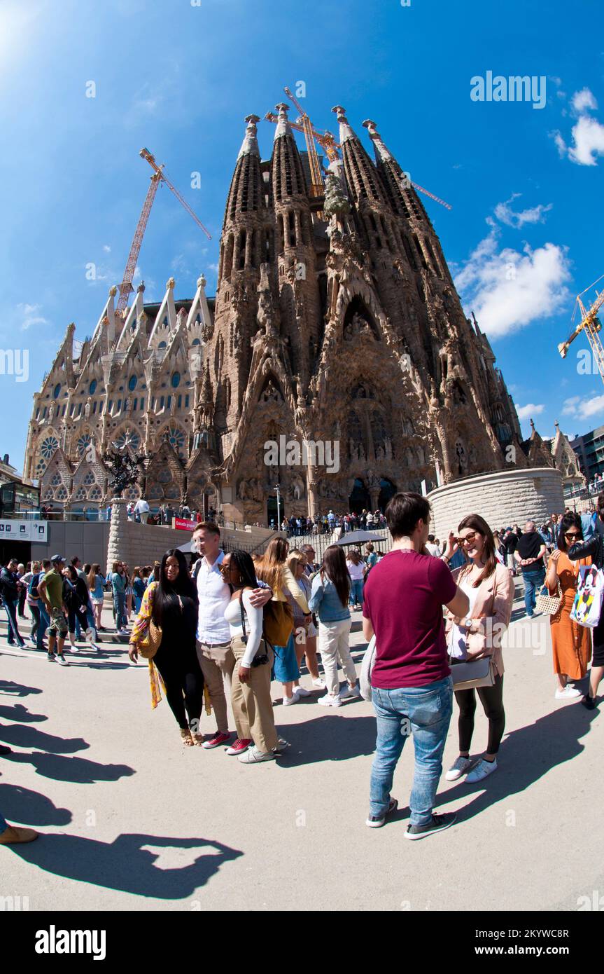 Sagrada familia esplanade hi-res stock photography and images - Alamy