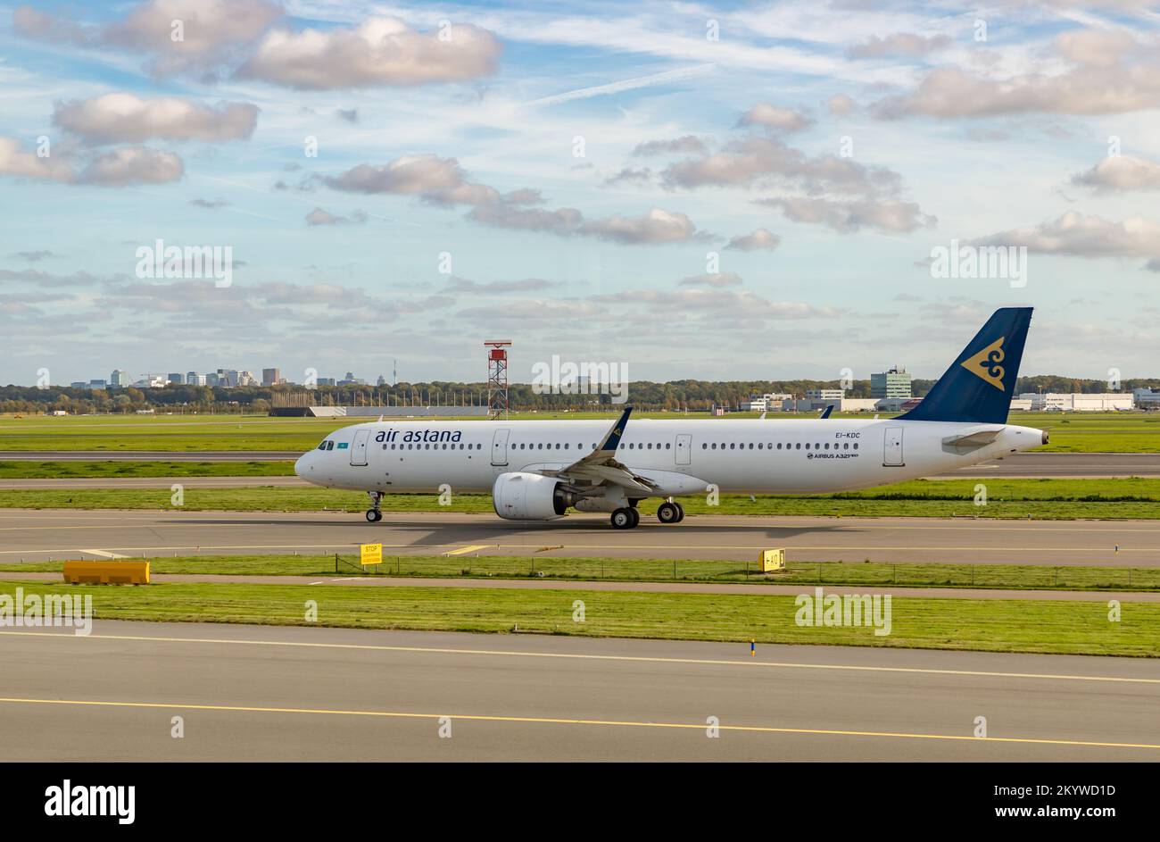 A picture of an Airbus A321 neo Air Astana plane on the runway Stock Photo - Alamy