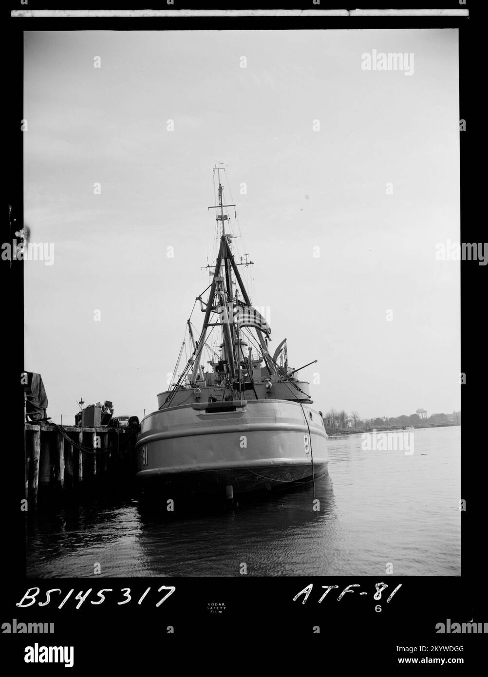 ATF 81 Bannock , Ships, Naval Vessels, Boats, Naval History, Navy Stock ...