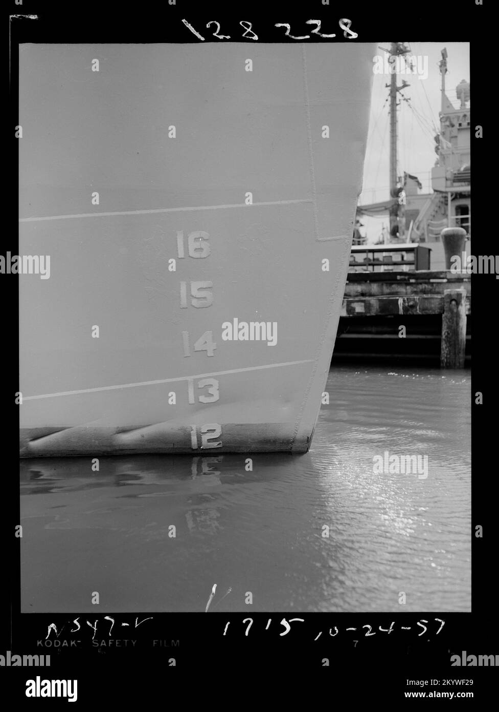 ATA 210 Catarba , Ships, Naval Vessels, Boats, Naval History, Navy ...