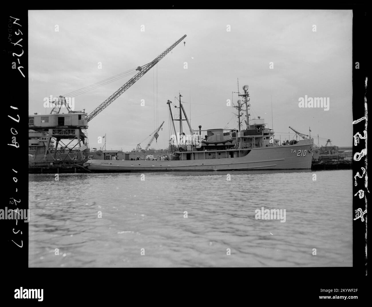 ATA 210 Catarba , Ships, Naval Vessels, Boats, Naval History, Navy ...