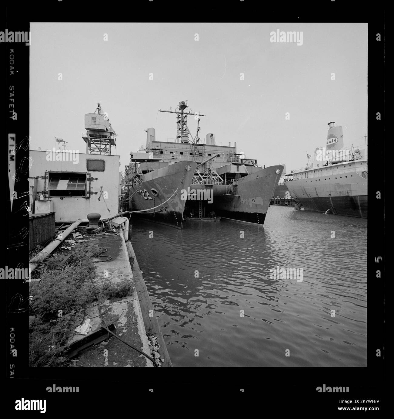 ASR 22 , Ships, Naval Vessels, Boats, Naval History, Navy Stock Photo ...