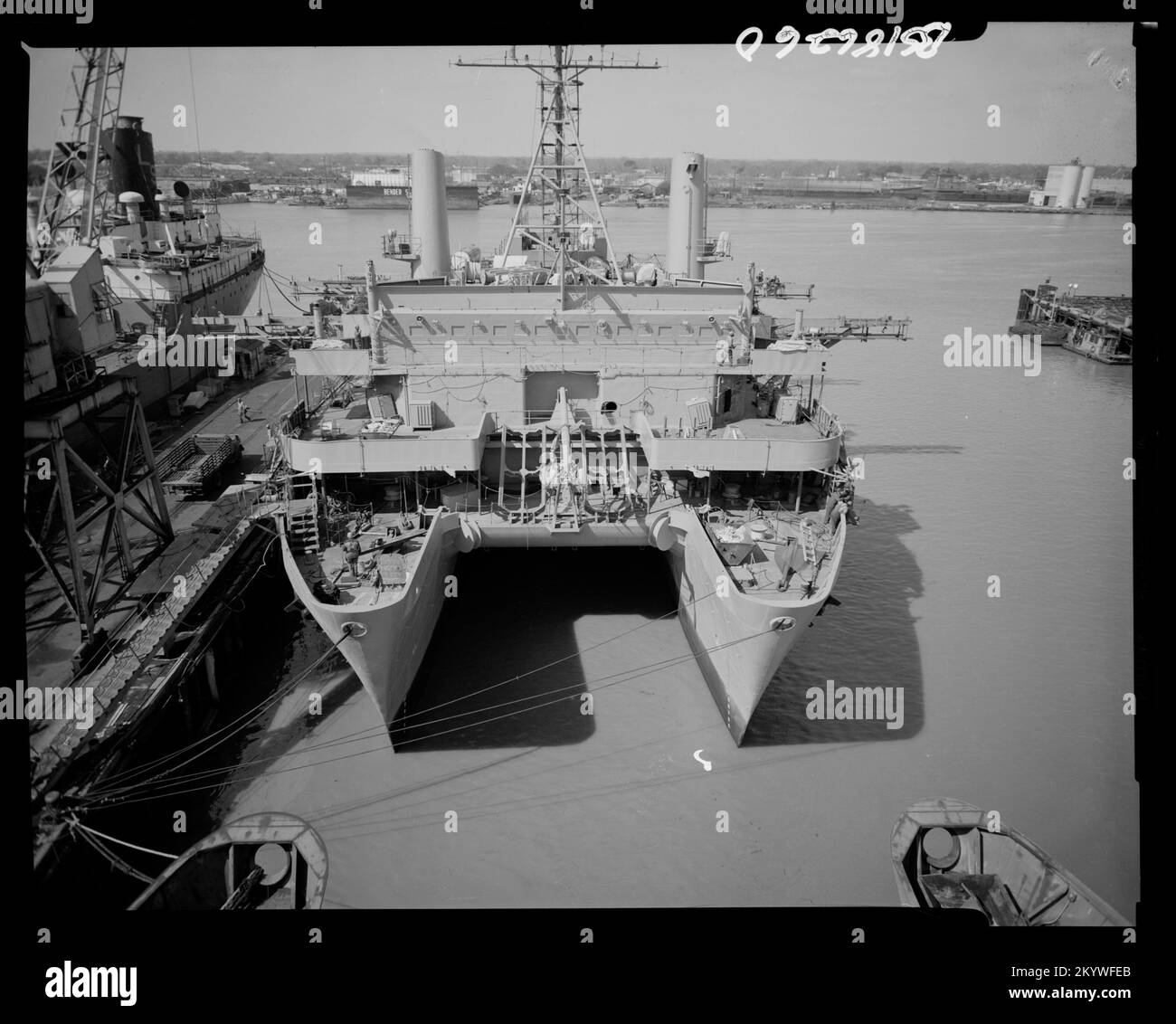 ASR 21 and 22 , Ships, Naval Vessels, Boats, Naval History, Navy Stock ...