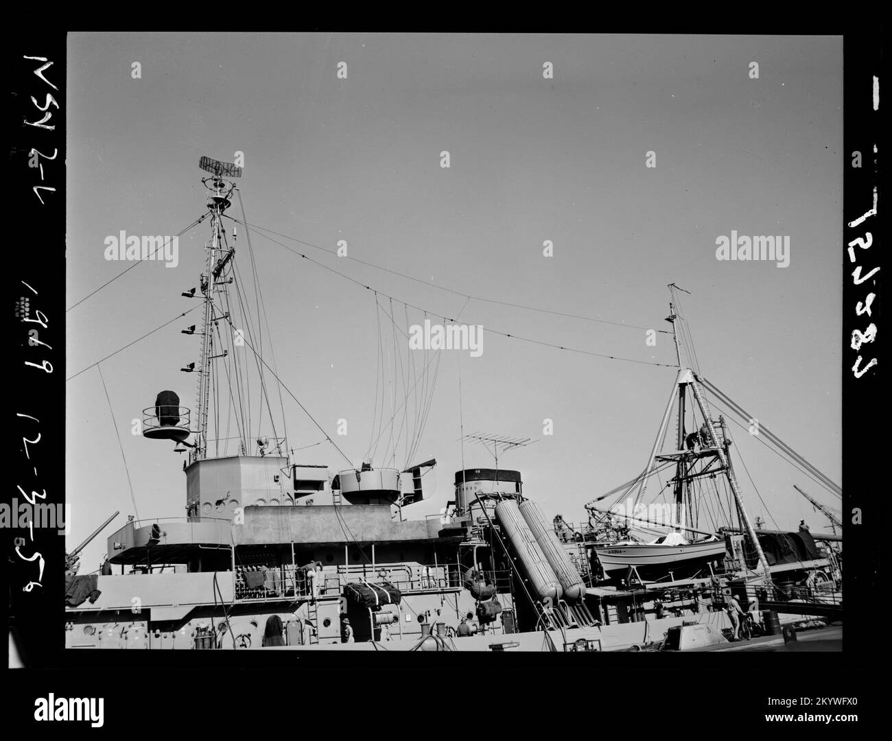 ASR-14 Peterl , Ships, Naval Vessels, Boats, Naval History, Navy Stock ...