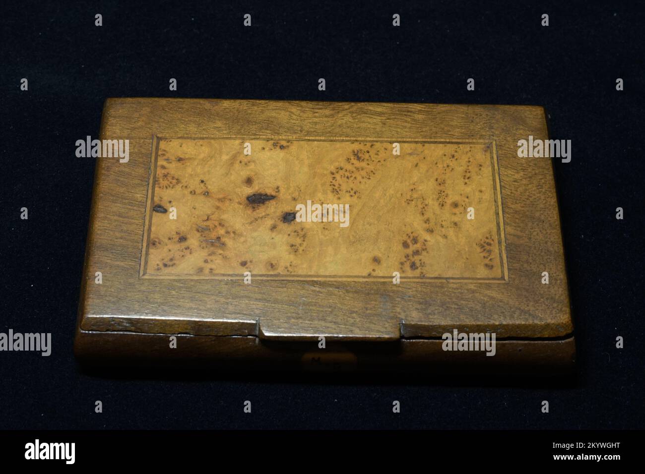 Small box antique hi-res stock photography and images - Alamy