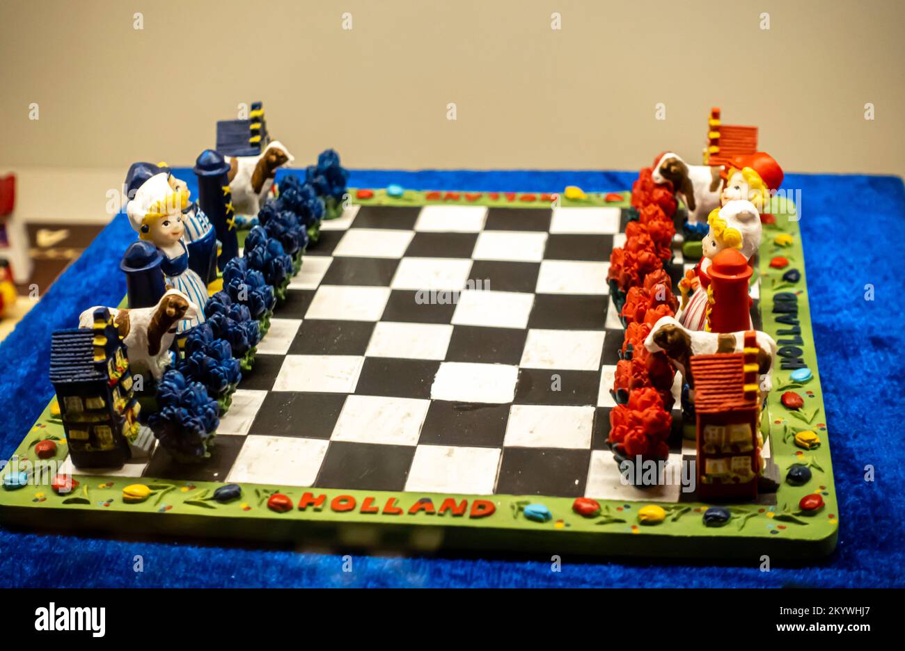 Dutch chess set. Chess sets from the Netherlands. Chess pieces. Chess ...