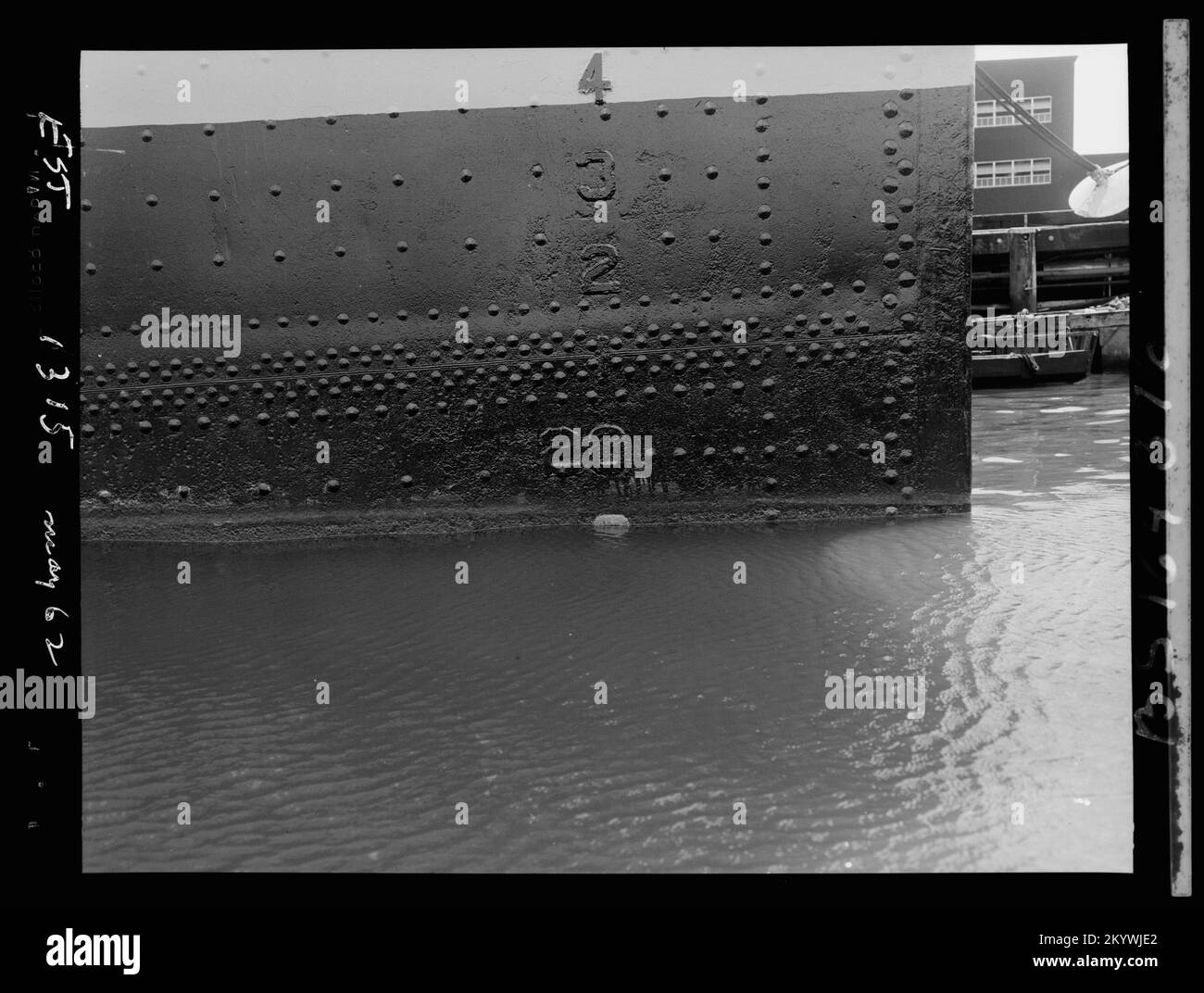 AS-16 Howard W. Gilmore [19-NN-AS-16 Howard W. Gilmore-164376] , Ships ...