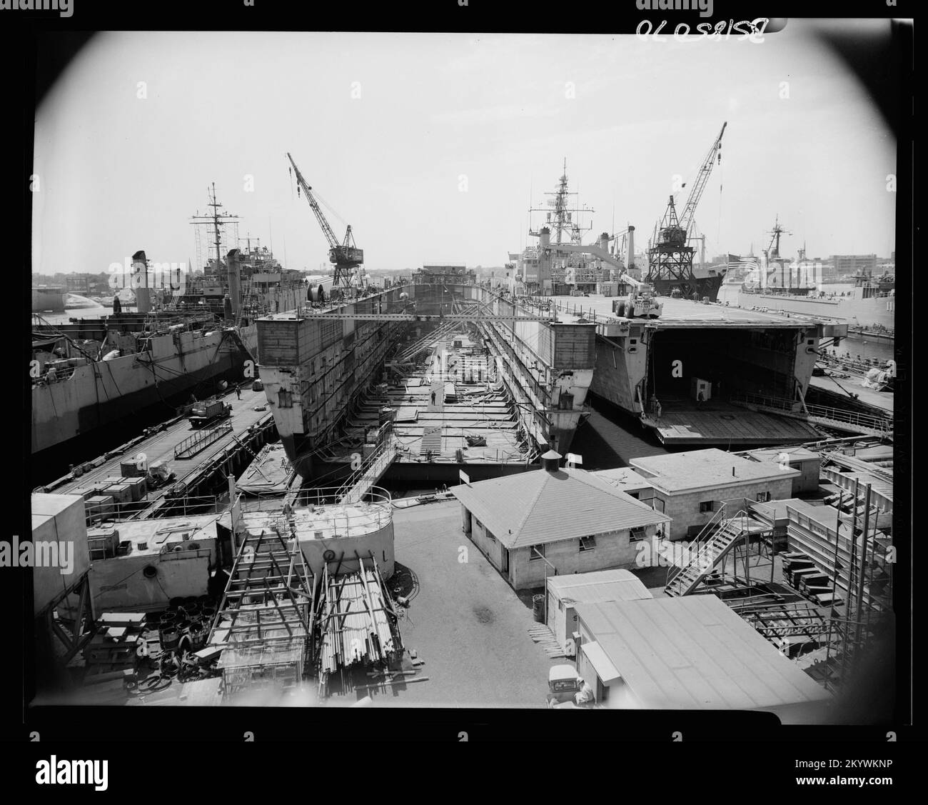 ARD-18 , Ships, Naval Vessels, Boats, Naval History, Navy Stock Photo ...