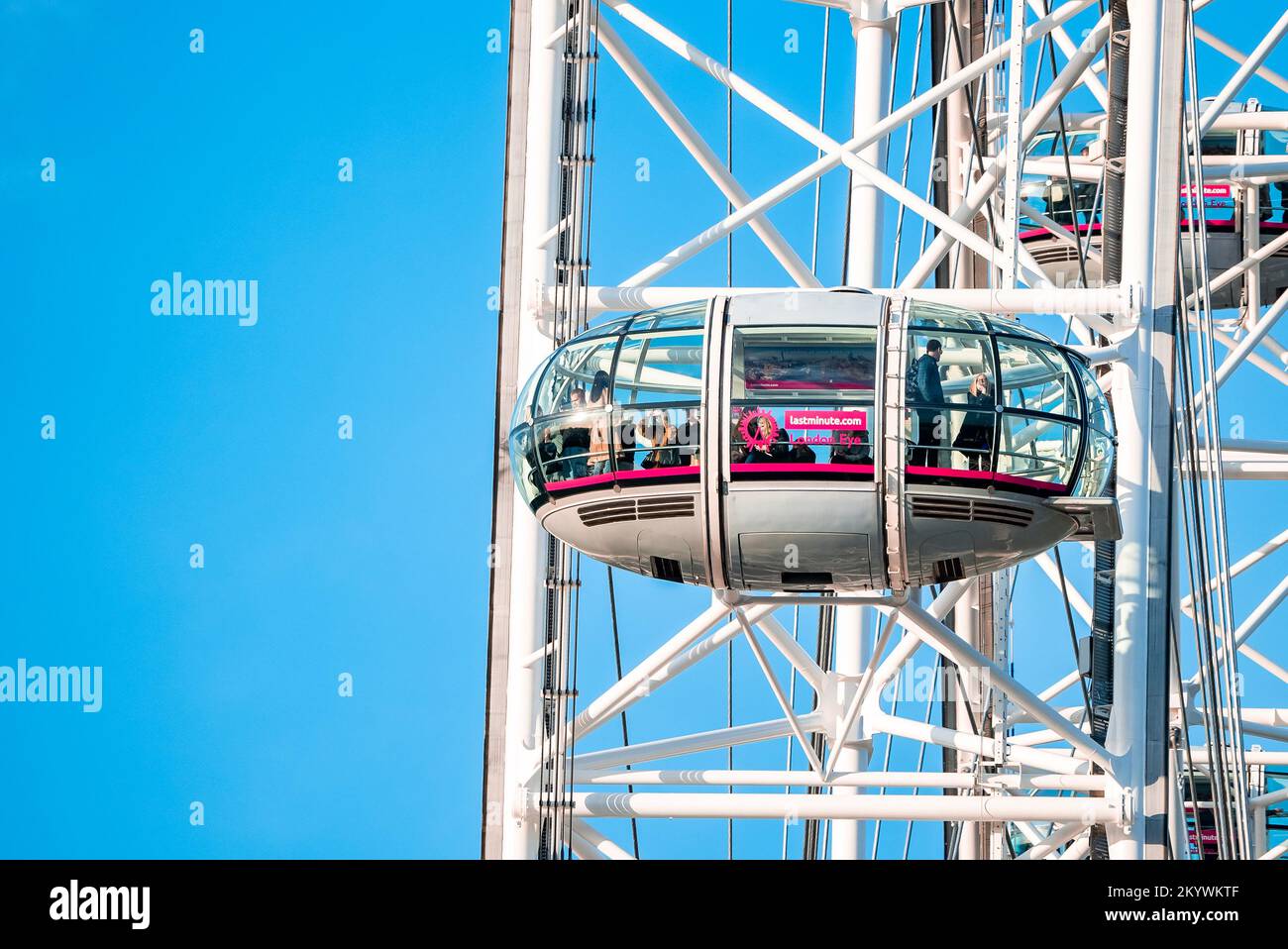 Close Up view of the London eye in London Stock Photo - Alamy