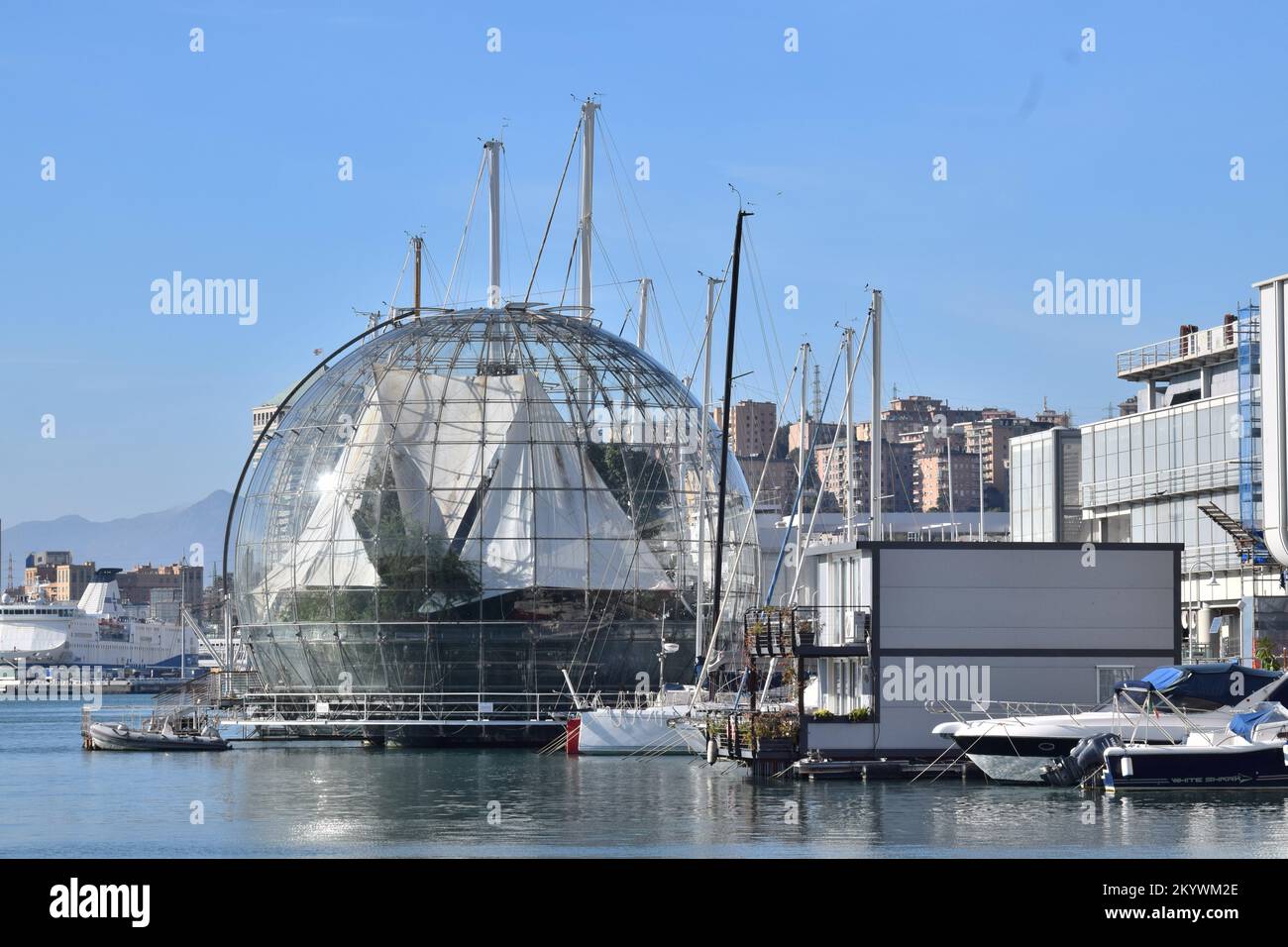 Biosfera hi-res stock photography and images - Alamy