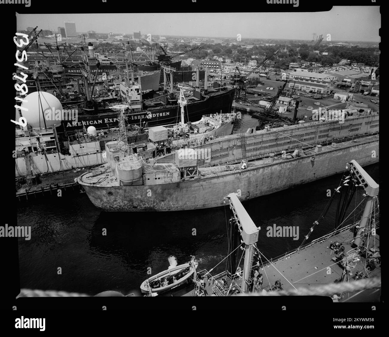 ARD-18 , Ships, Naval Vessels, Boats, Naval History, Navy Stock Photo ...