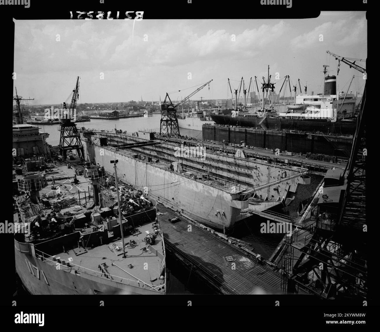 ARD-18 , Ships, Naval Vessels, Boats, Naval History, Navy Stock Photo ...