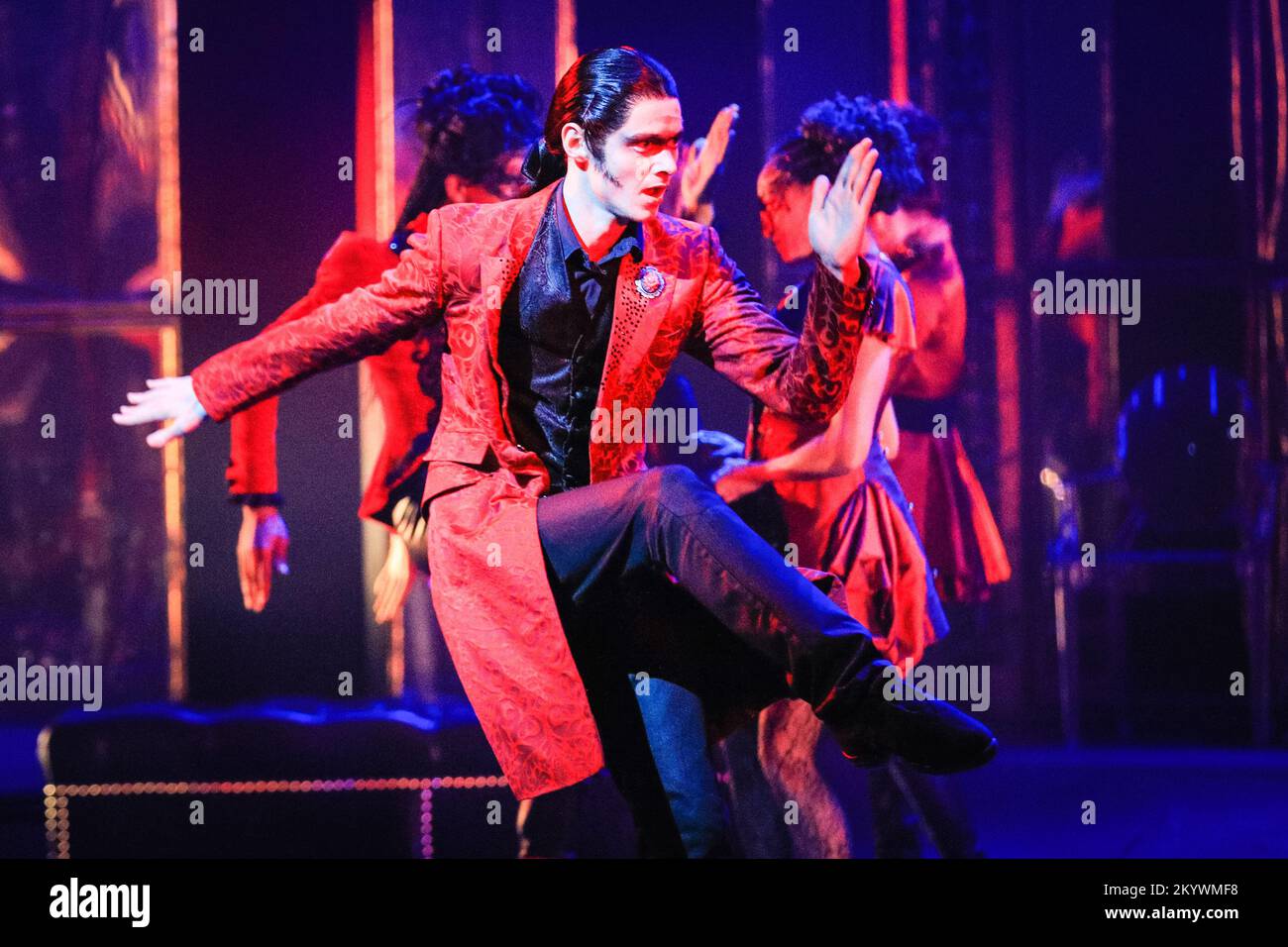 London, UK. 02nd Dec, 2022. The flamboyant and seductively lit Act 4 ...