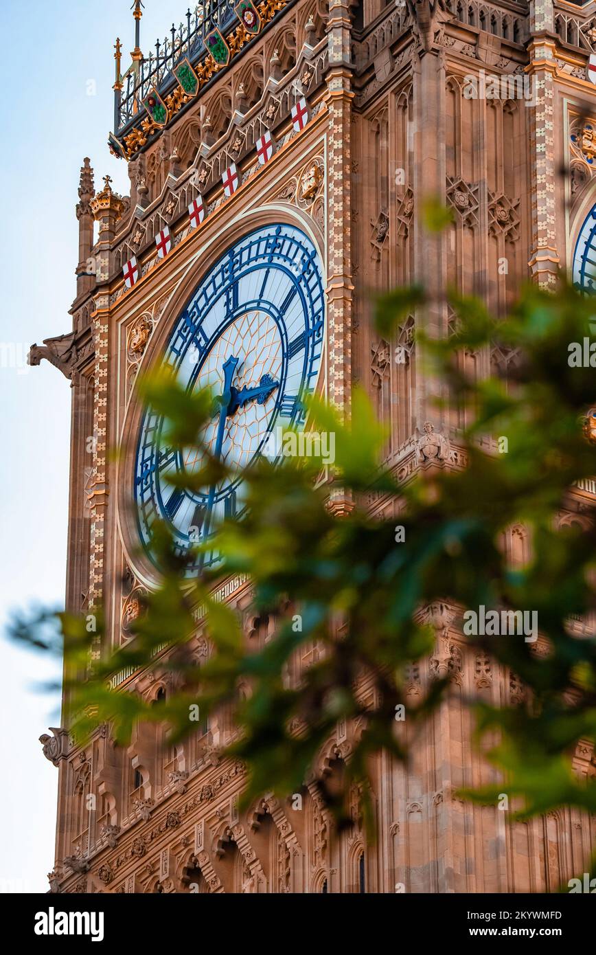 Close up view of the Big Ben clock tower and Westminster in London ...