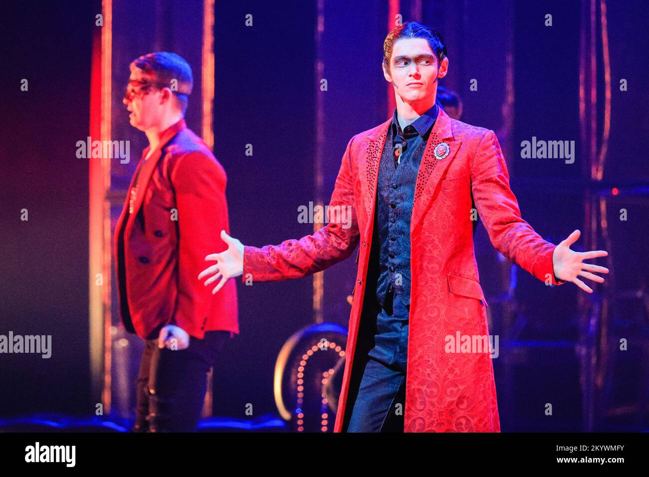 London, UK. 02nd Dec, 2022. The flamboyant and seductively lit Act 4 ...