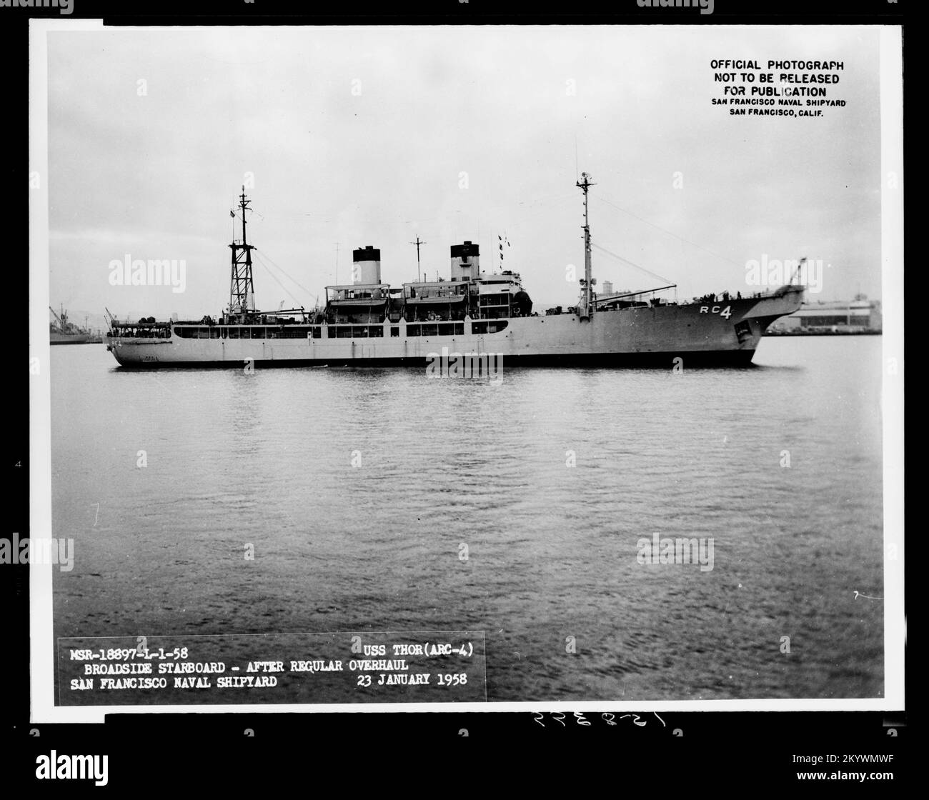 Relay ship hi-res stock photography and images - Alamy