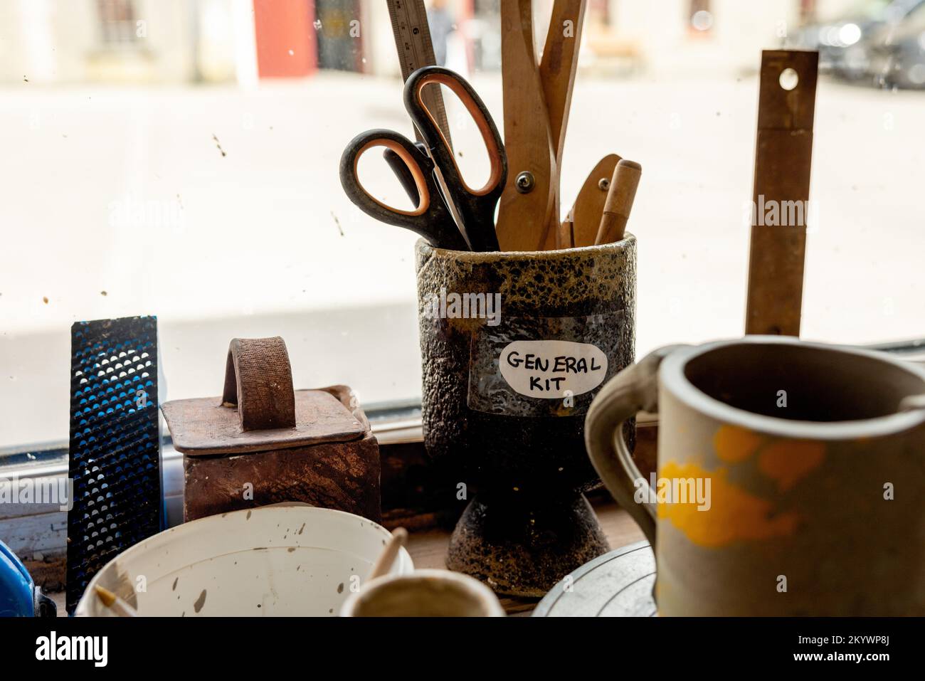 Ceramics & Pottery Studio Tool Kit on Bench Stock Photo - Alamy